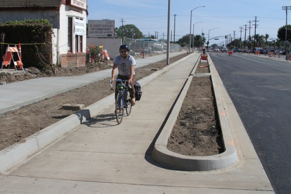 Santa Ana's First Protected Bike Lane! . . . Is the Result of a Street ...