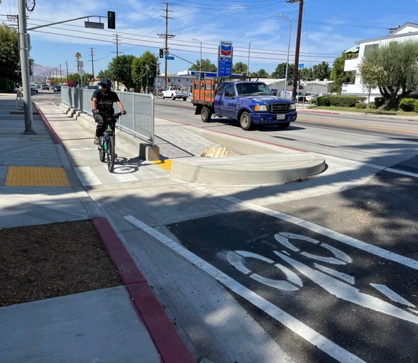 Eyes on the Street: Reseda Blvd's Under Construction Complete Streets ...